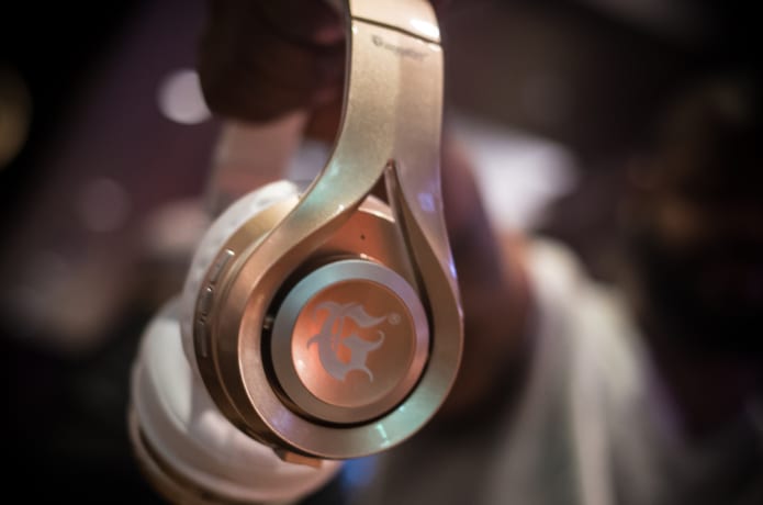 The G Series Headphones with a 15 Hour Battery | Indiegogo