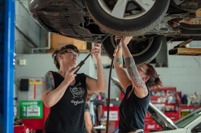 GIRLS AUTO CLINIC | Indiegogo
