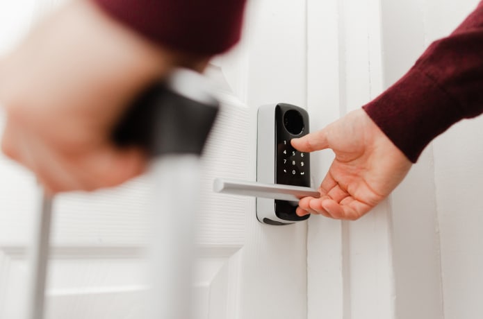 Ultraloq Lever: Ultimate 4 in 1 Smart Door Handle | Indiegogo